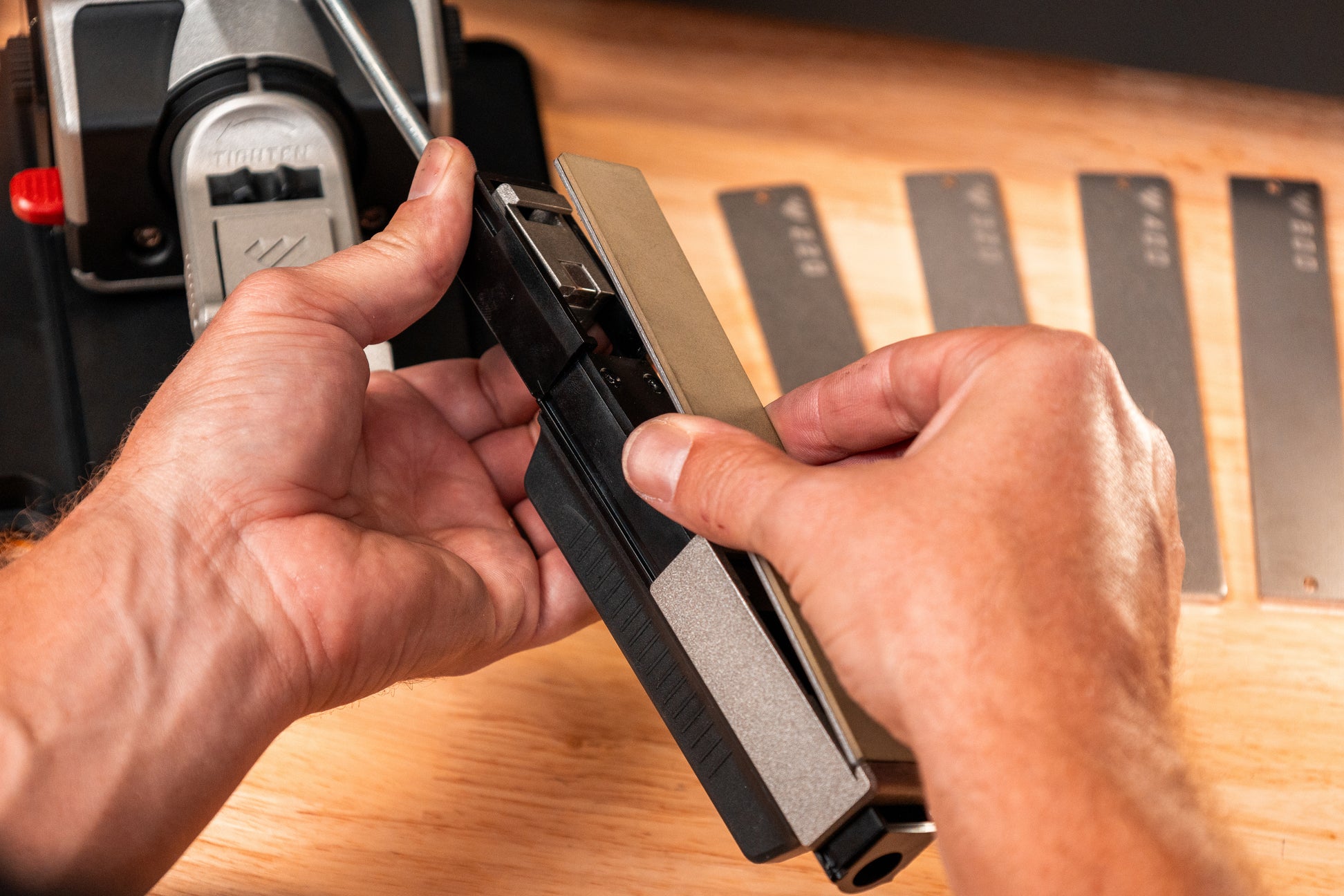 Professional Precision Adjust™ Universal Abrasive Handle – Work Sharp